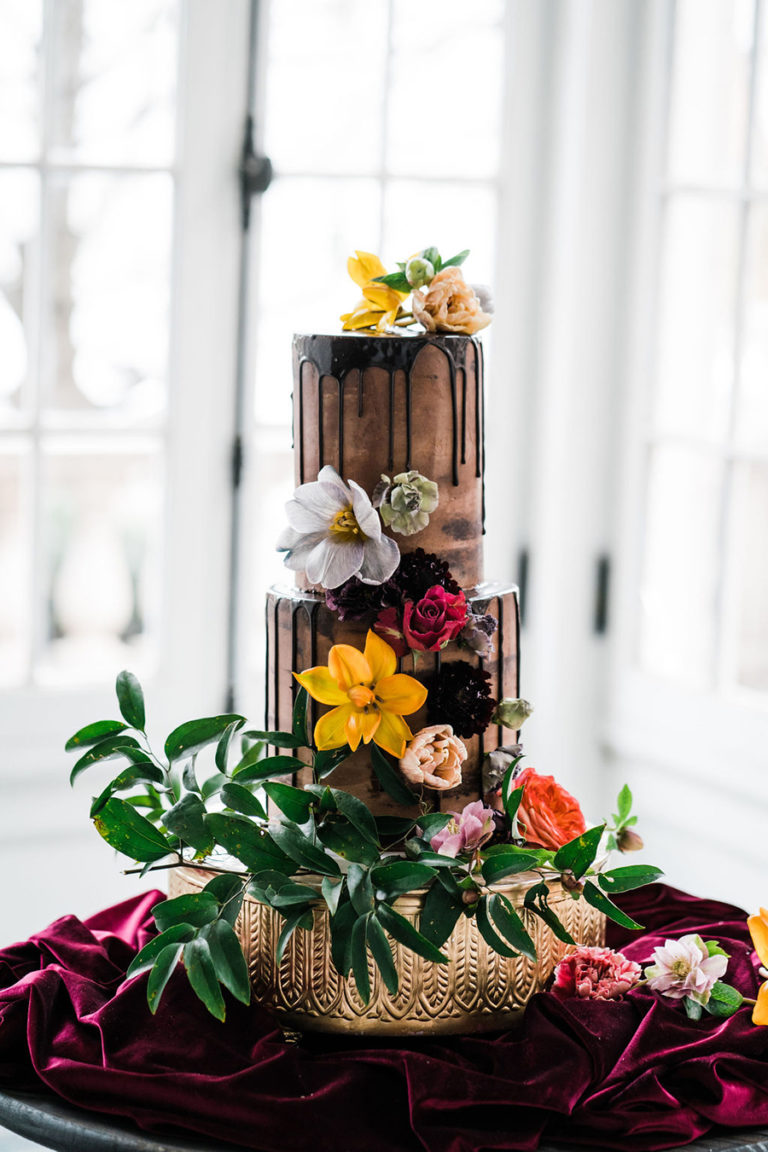 Edgy Wedding Inspiration at Dery Mansion - laceandbelle.com