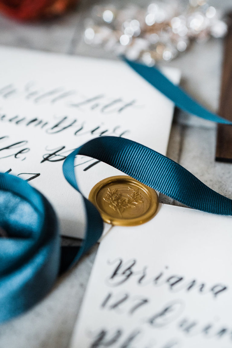 Edgy Wedding Inspiration at Dery Mansion - laceandbelle.com